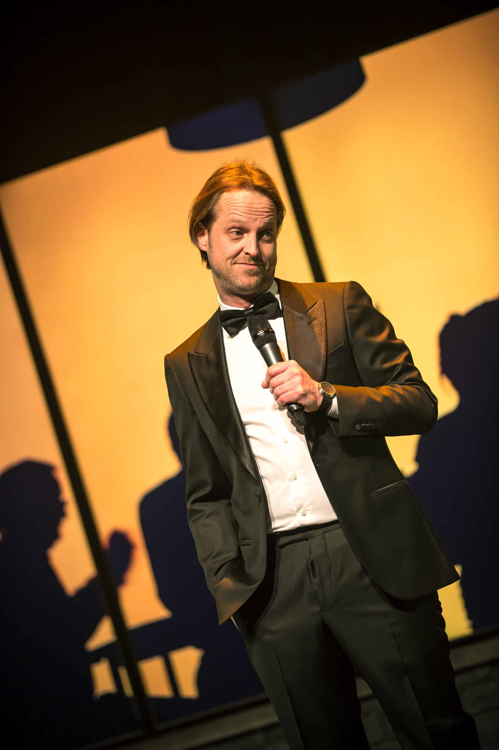 Bas Birker speelt keigoed in op zijn publiek - George Visser
